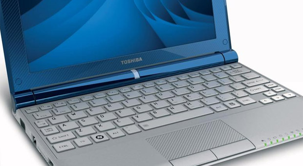 Toshiba NB305 review - most comfortable in its class, but a little ...